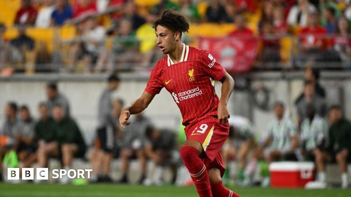 Liverpool news: Kaide Gordon joins Norwich City on loan - BBC Sport