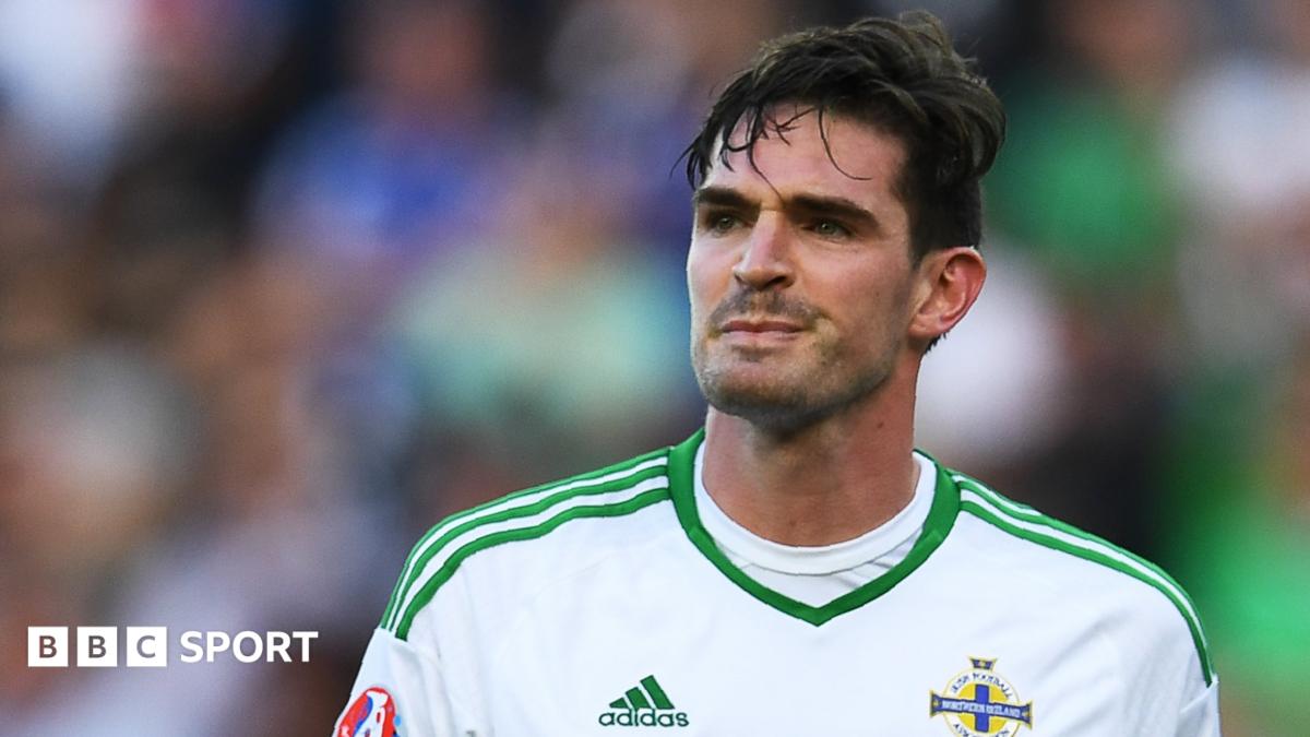 Kyle Lafferty: Norwich City striker fined £23,000 for betting offence ...