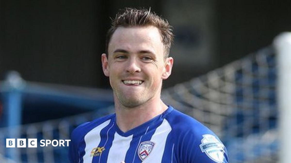 Darren McCauley collects player of month award for September - BBC Sport