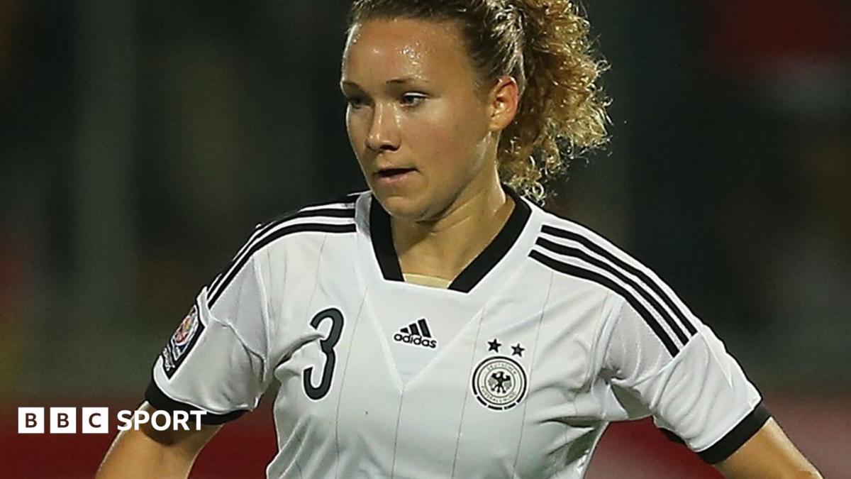 Josephine Henning: Arsenal sign Germany defender from PSG - BBC Sport
