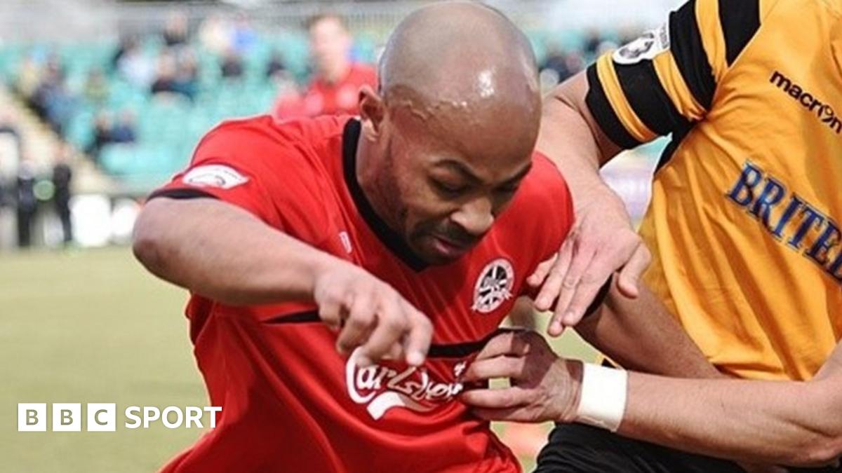 Les Afful and Ben Adelsbury agree new Truro City deals - BBC Sport