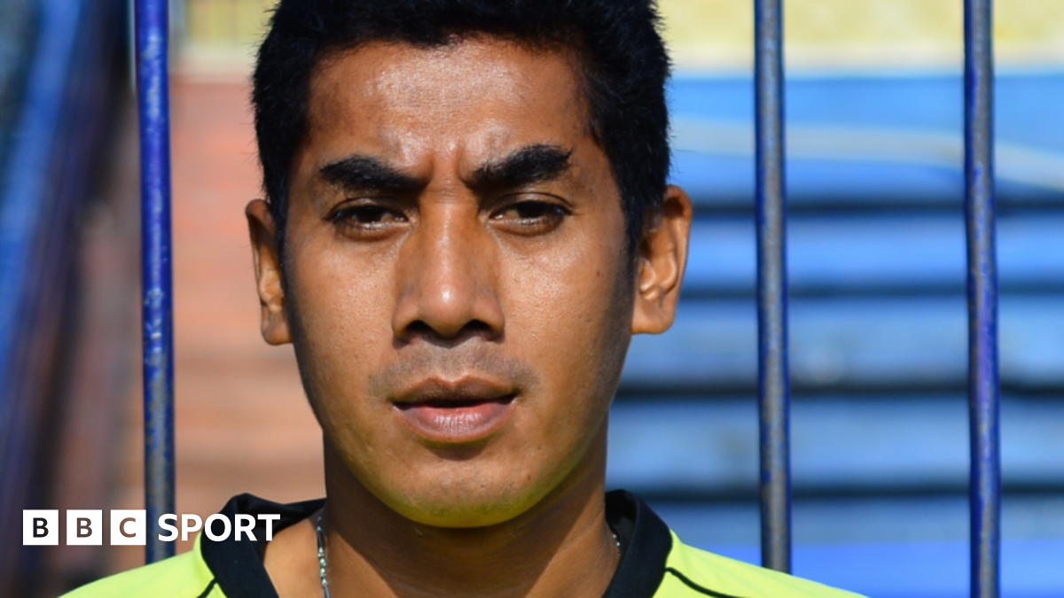 Choirul Huda: Indonesian goalkeeper dies after collision with team-mate ...