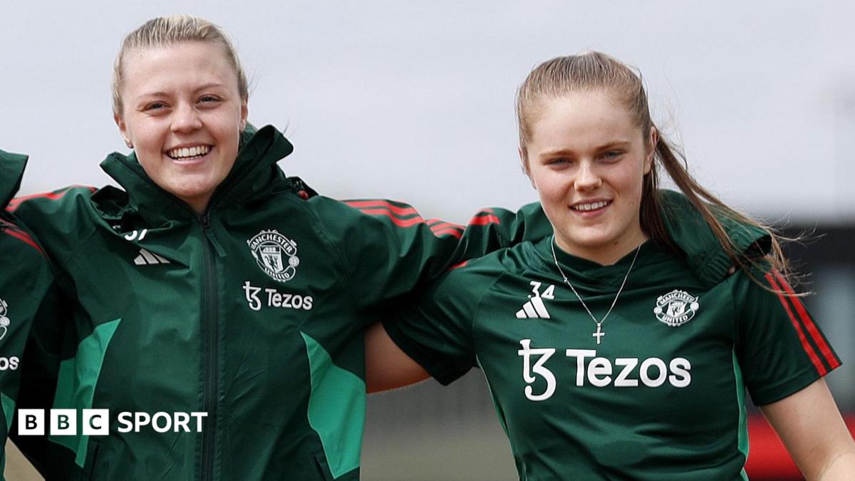 Man Utd's Simpson joins Bristol City on loan - BBC Sport