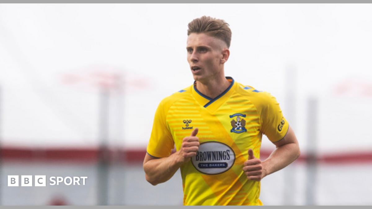 Shaw joins on loan from Barnsley - BBC Sport