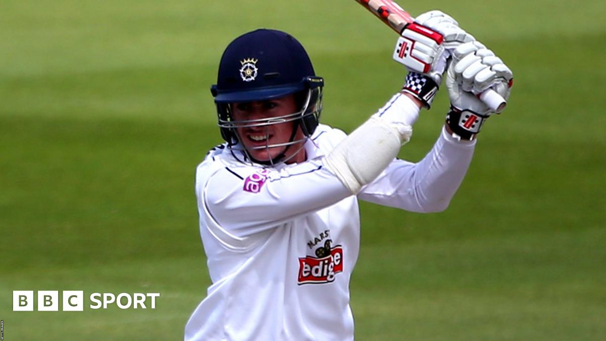 Sean Terry: Batsman leaves Hampshire by mutual consent - BBC Sport