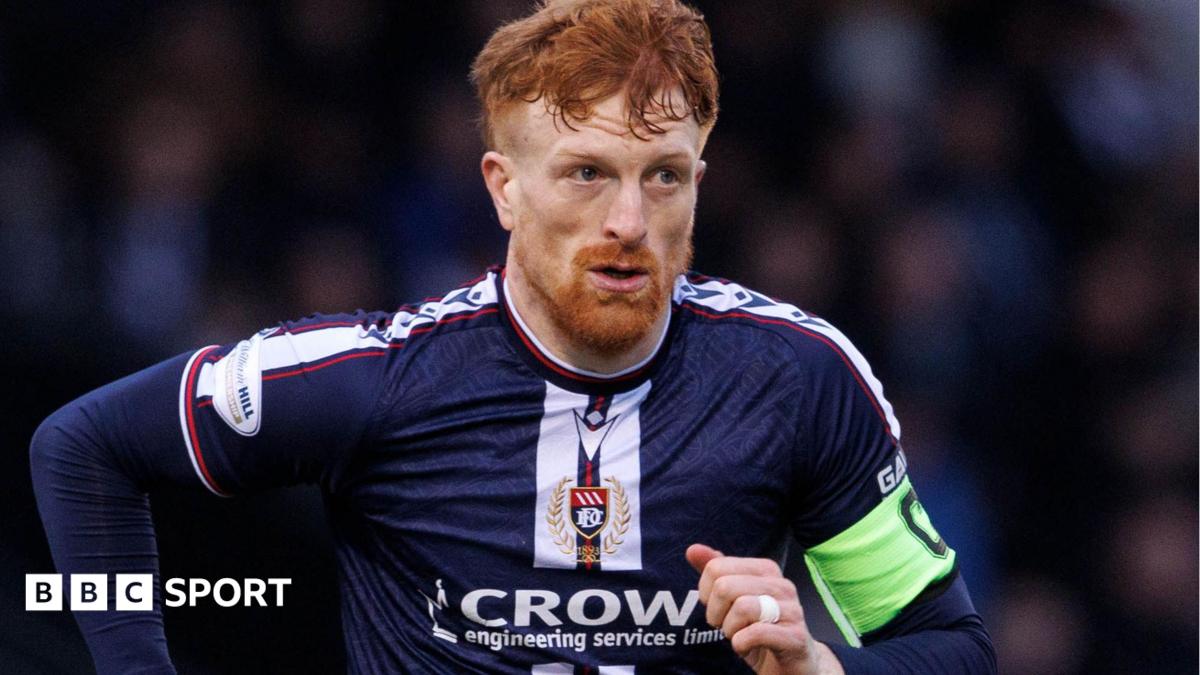 Simon Murray: Dundee striker injury free & eyeing return to form - BBC ...