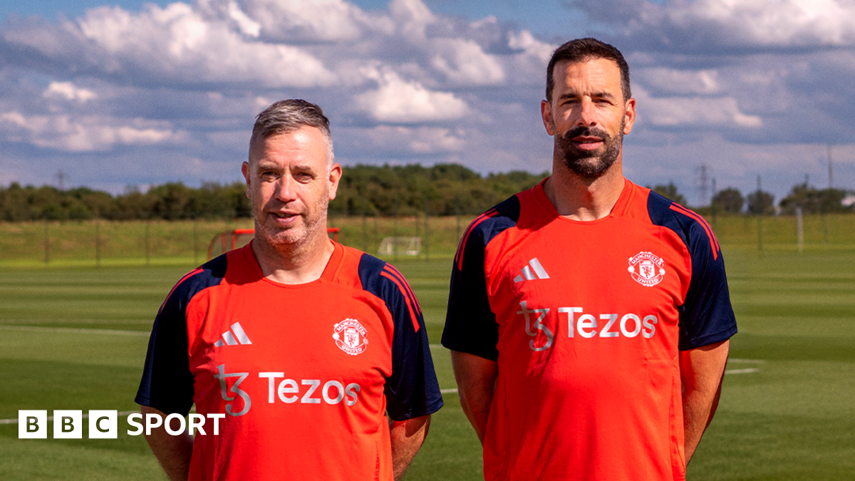 Man Utd news: Hake and Van Nistelrooy named as assistant managers - BBC ...