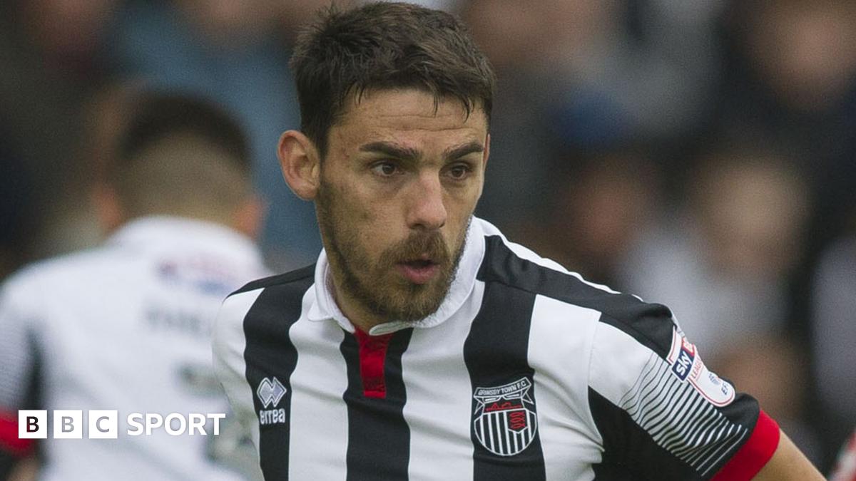 Shaun Pearson: New Wrexham signing a 'leader' says manager Dean Keates ...