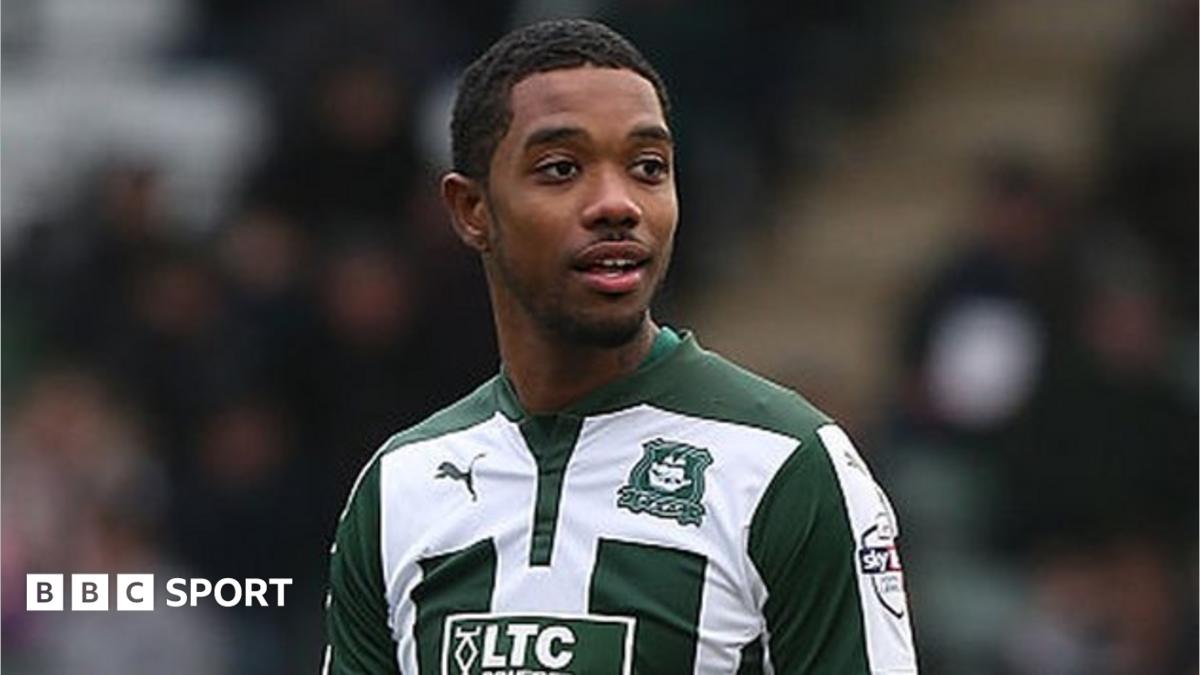 Crawley Town's Jason Banton joins Partick Thistle on loan - BBC Sport