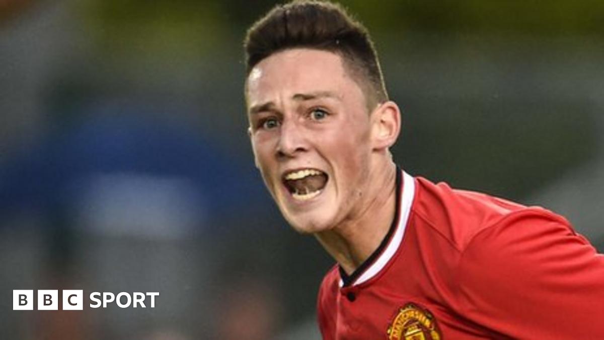 Jordan Thompson: Rangers sign former Man Utd youth player - BBC Sport