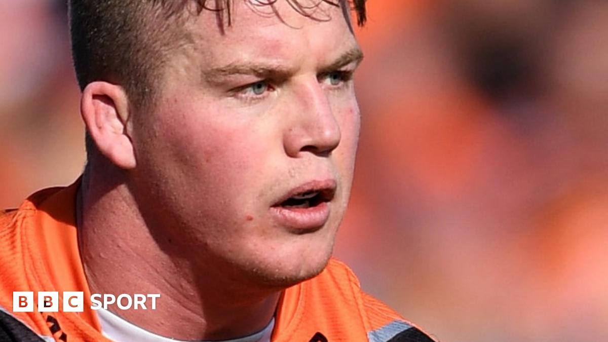 Adam Milner: Castleford Tigers hooker out for four to six weeks with ...