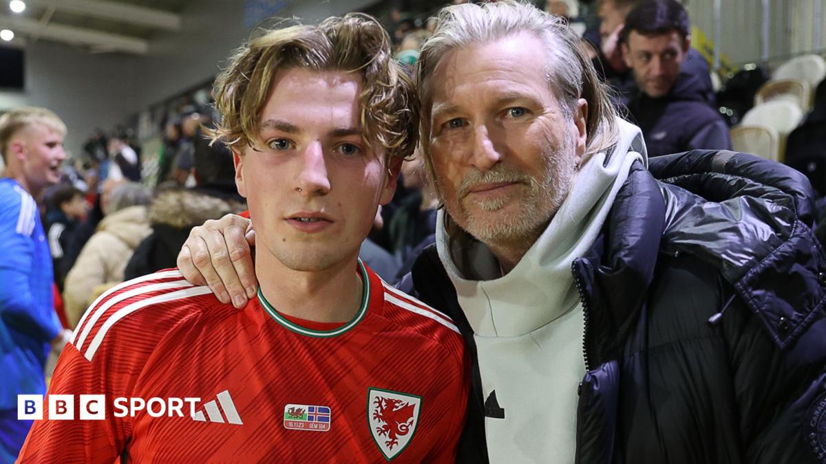 Fathers and sons who have played football for Wales - BBC Sport