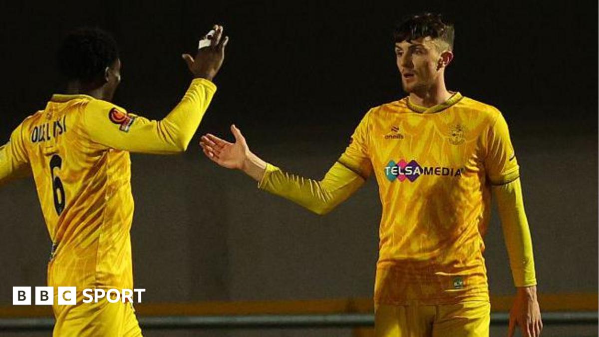 Alex Kirk: Sutton United defender extends deal despite injury - BBC Sport