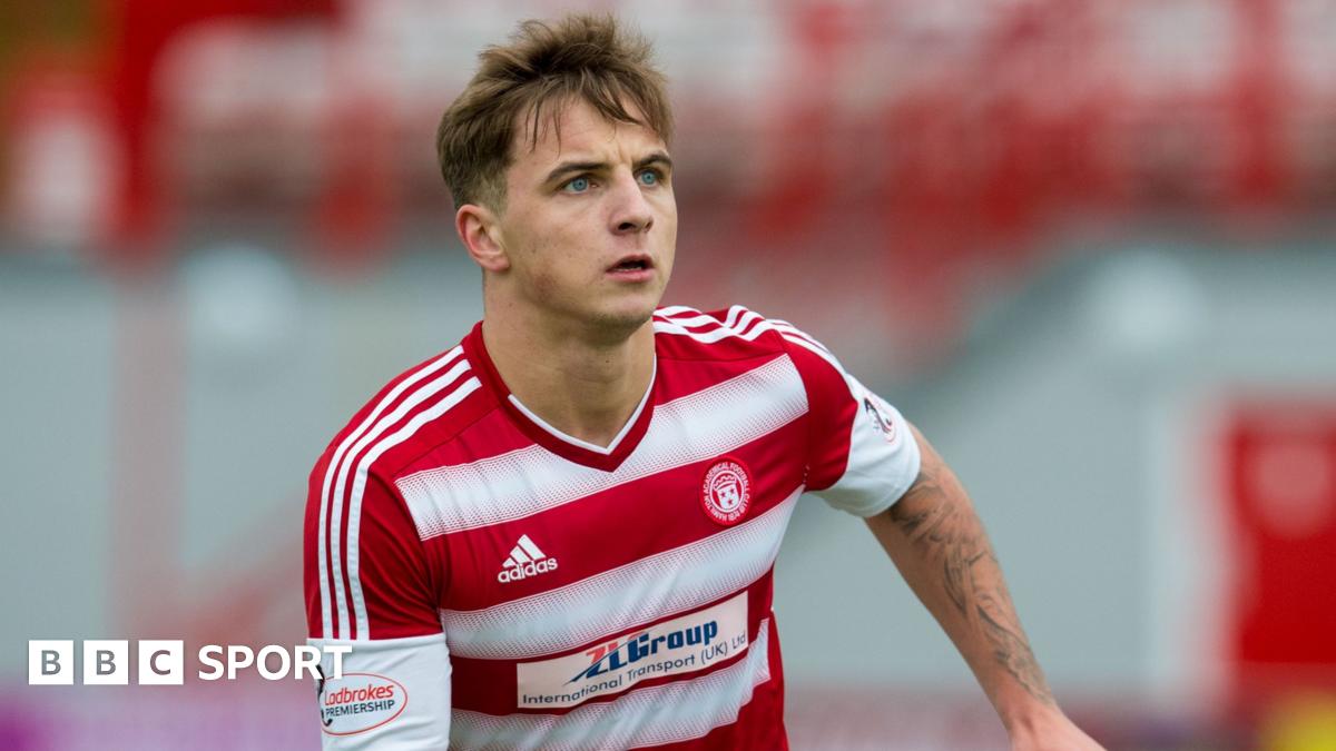 Kilmarnock sign Eamonn Brophy and Brad Spencer - BBC Sport