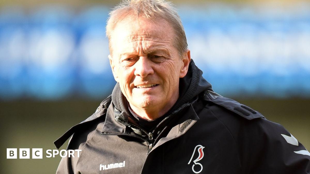 Keith Downing leaves Bristol City coaching role after 14 months - BBC Sport