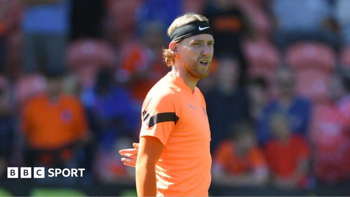 Blackpool's Josh Bowler set for Nottingham Forest medical - BBC Sport
