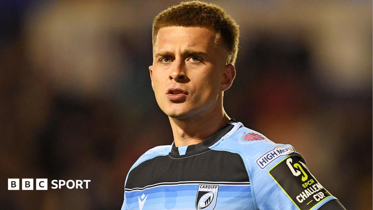 Cameron Winnett: Wales full-back signs new Cardiff contract - BBC Sport