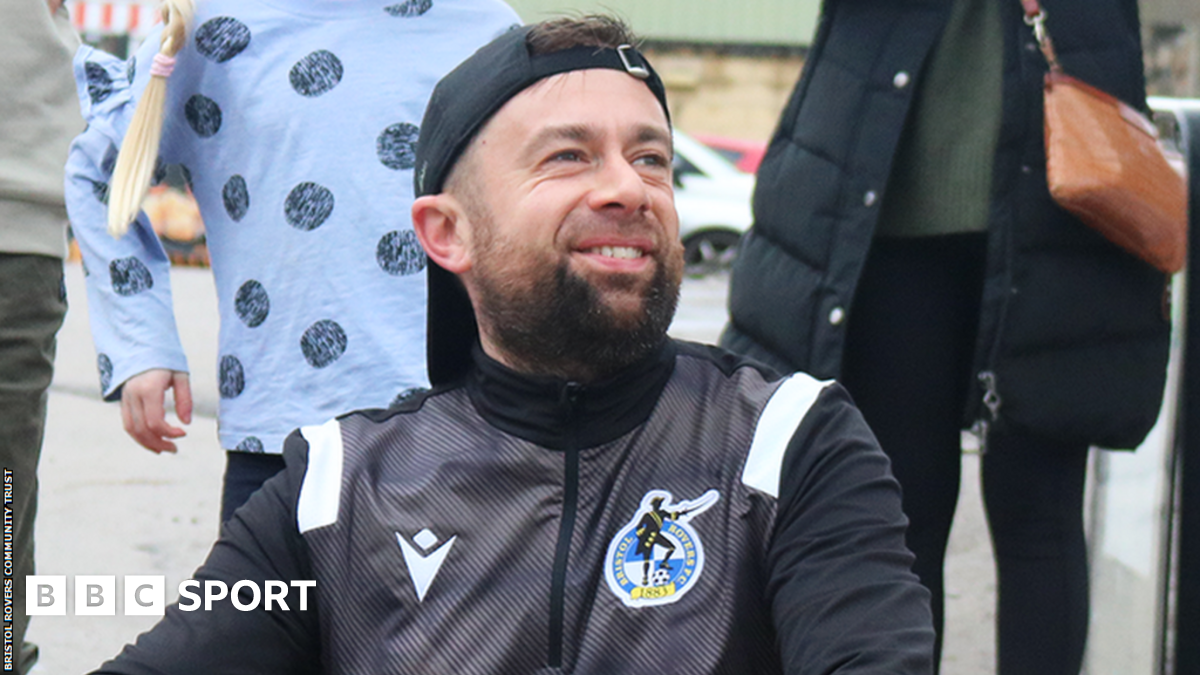 Nik Weeks: Bristol Rovers fan completes seven marathons in seven days ...