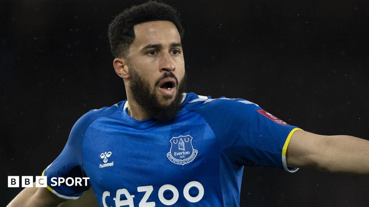 Andros Townsend: Burnley close to agreeing deal with winger - BBC Sport