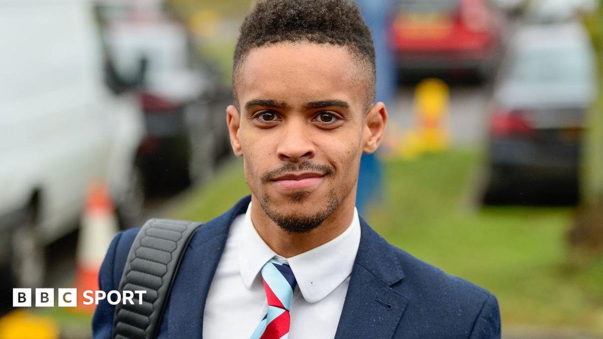 Paris Cowan-Hall: Wycombe Wanderers sign forward for fourth time - BBC ...