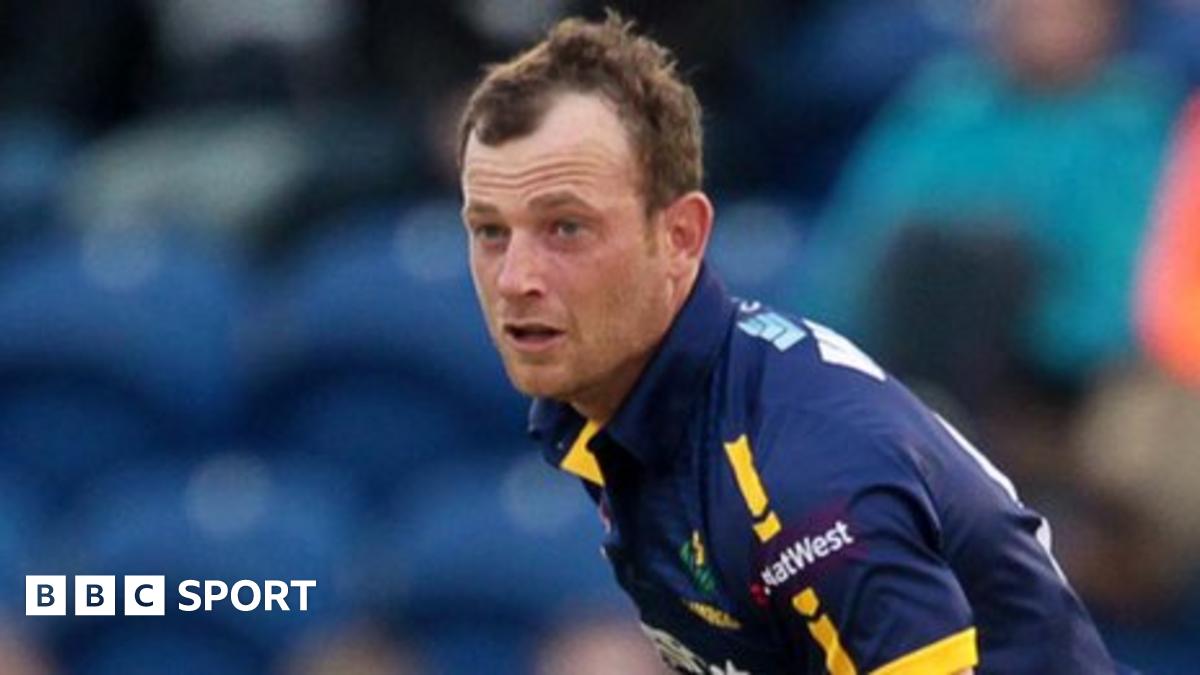 Graham Wagg takes two Glamorgan awards - BBC Sport