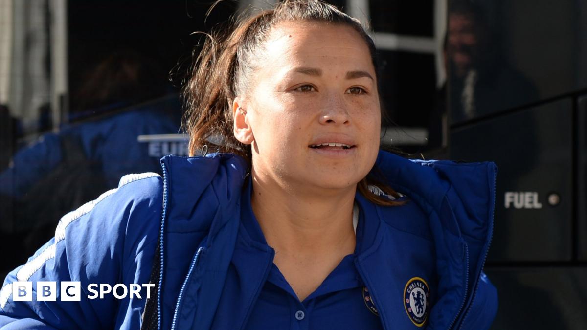 Ali Riley: Chelsea Women wing-back moves to Bayern Munich - BBC Sport