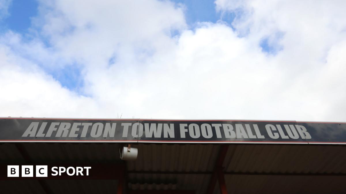Alfreton Town: Ryan Conneely coy on replacing manager Billy Heath - BBC ...