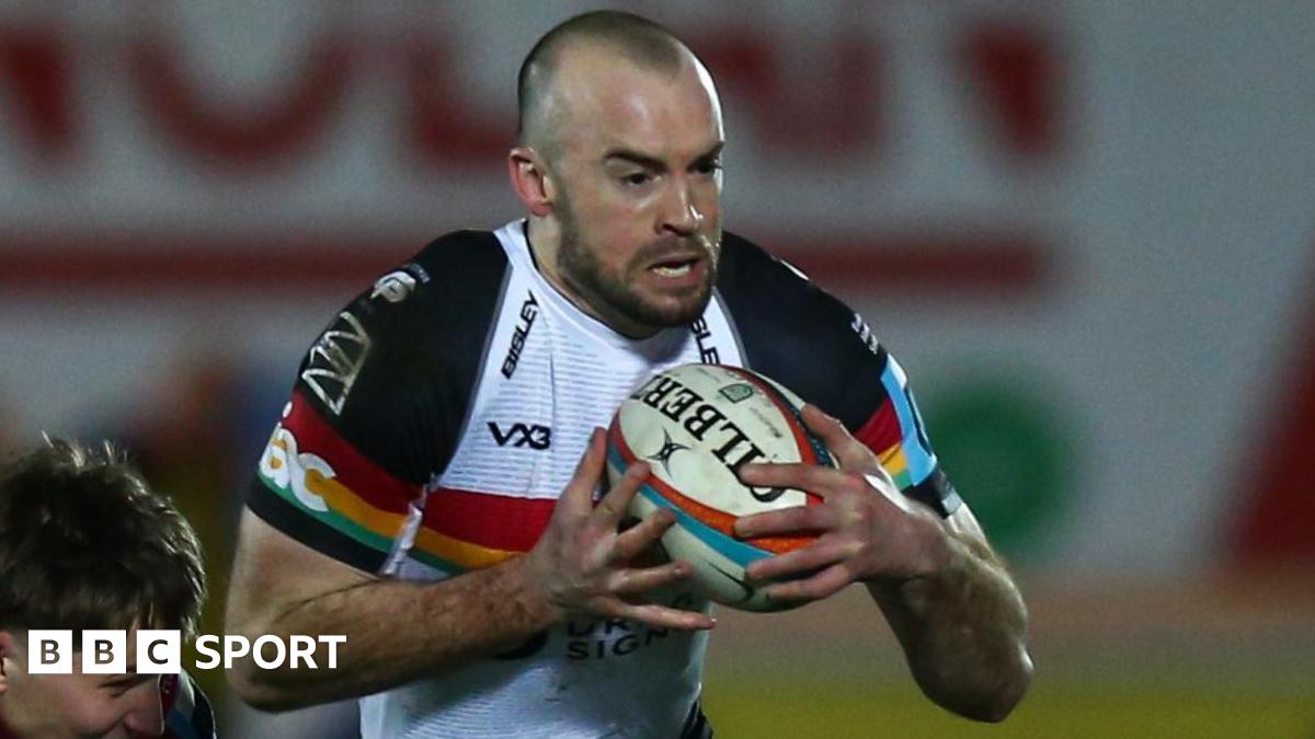 Cai Evans agrees new Dragons deal - BBC Sport