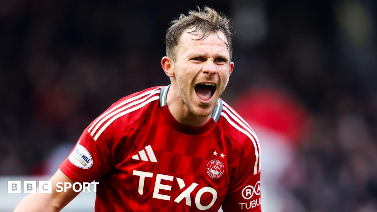 Aberdeen's Nicky Devlin named in TOTW - BBC Sport