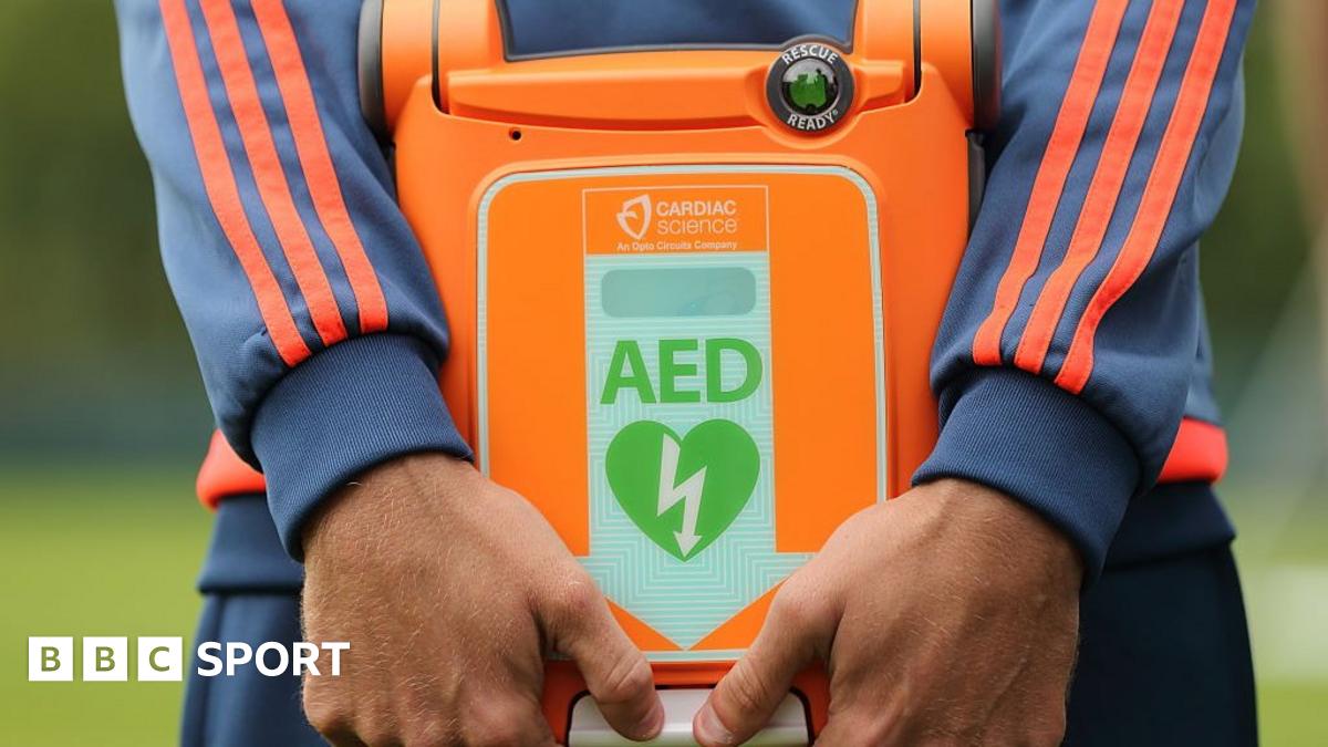 Defibrillators: Raheem Sterling and Jordan Henderson sign letter to ...