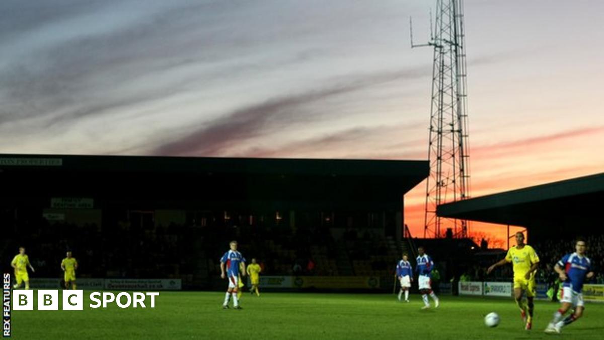 Steve Tully: Truro City manager happy with groundshare - BBC Sport