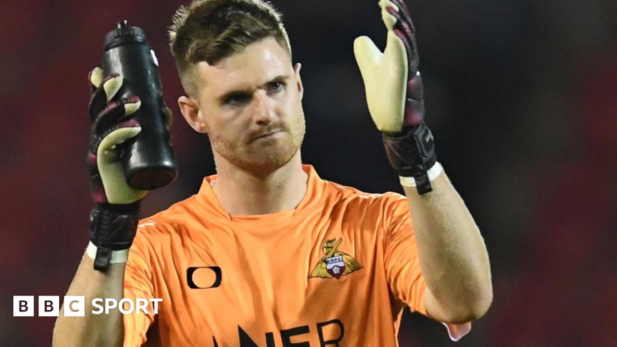 Ian Lawlor: Oldham sign Doncaster goalkeeper on loan - BBC Sport