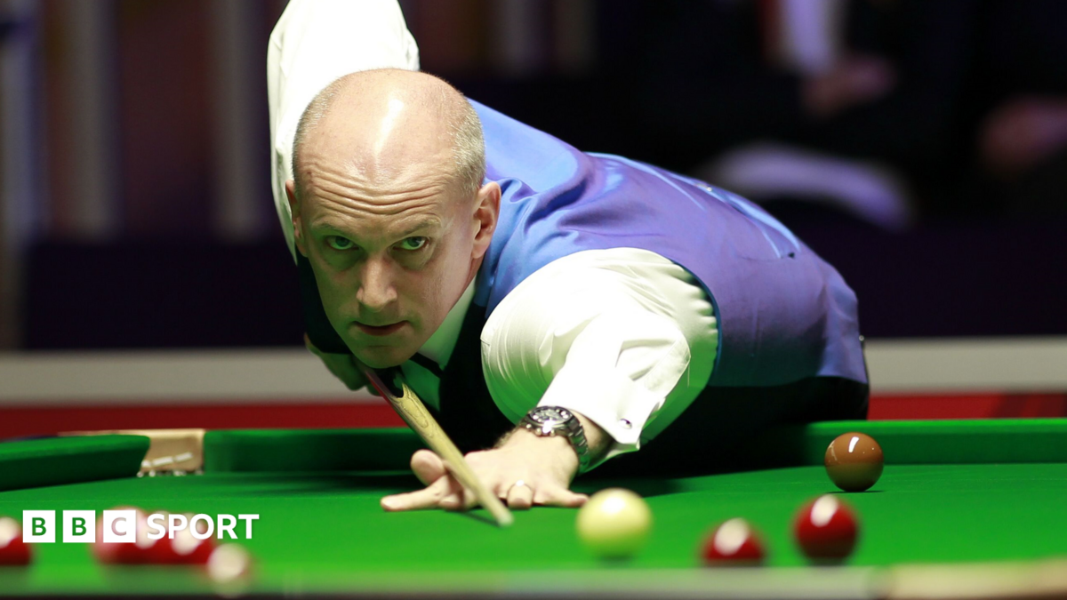 Peter Ebdon: Former world champion retires because of neck injury - BBC ...