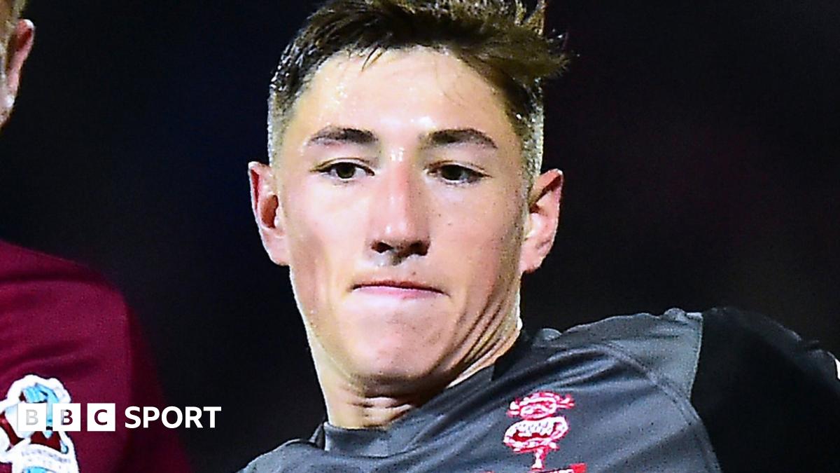 Adam Crookes: Port Vale sign Nottingham Forest defender on loan - BBC Sport