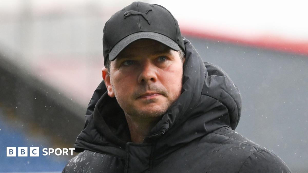 Stephen Clemence: Barrow boss has 'no doubt' team will improve - BBC Sport