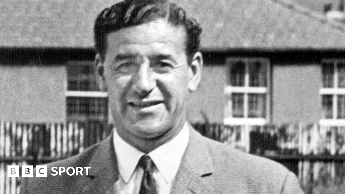 Tony Collins: Football League's first black manager dies at 94 - BBC Sport