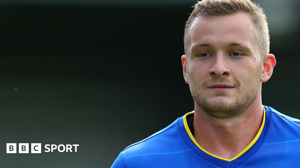 Dean Parrett: Stevenage sign midfielder from Gillingham - BBC Sport