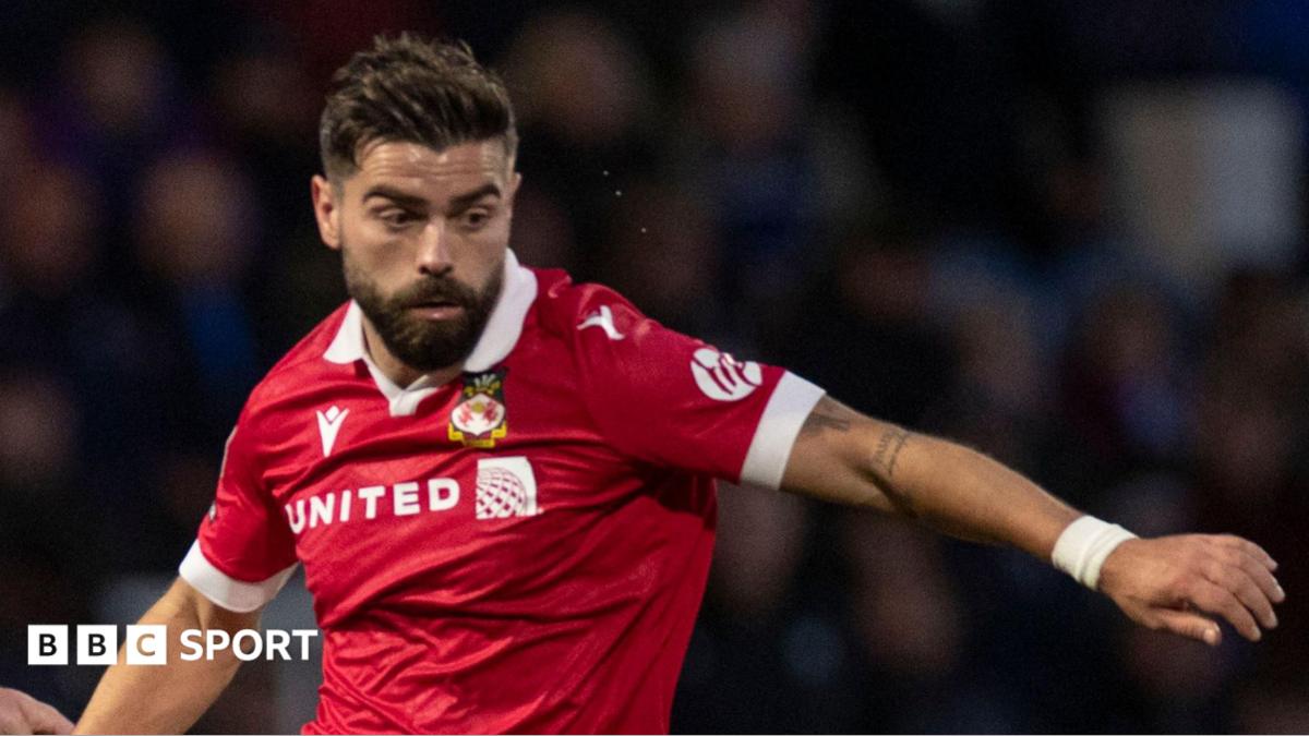 Wrexham promotion pressure 'a privilege', says Elliot Lee - BBC Sport