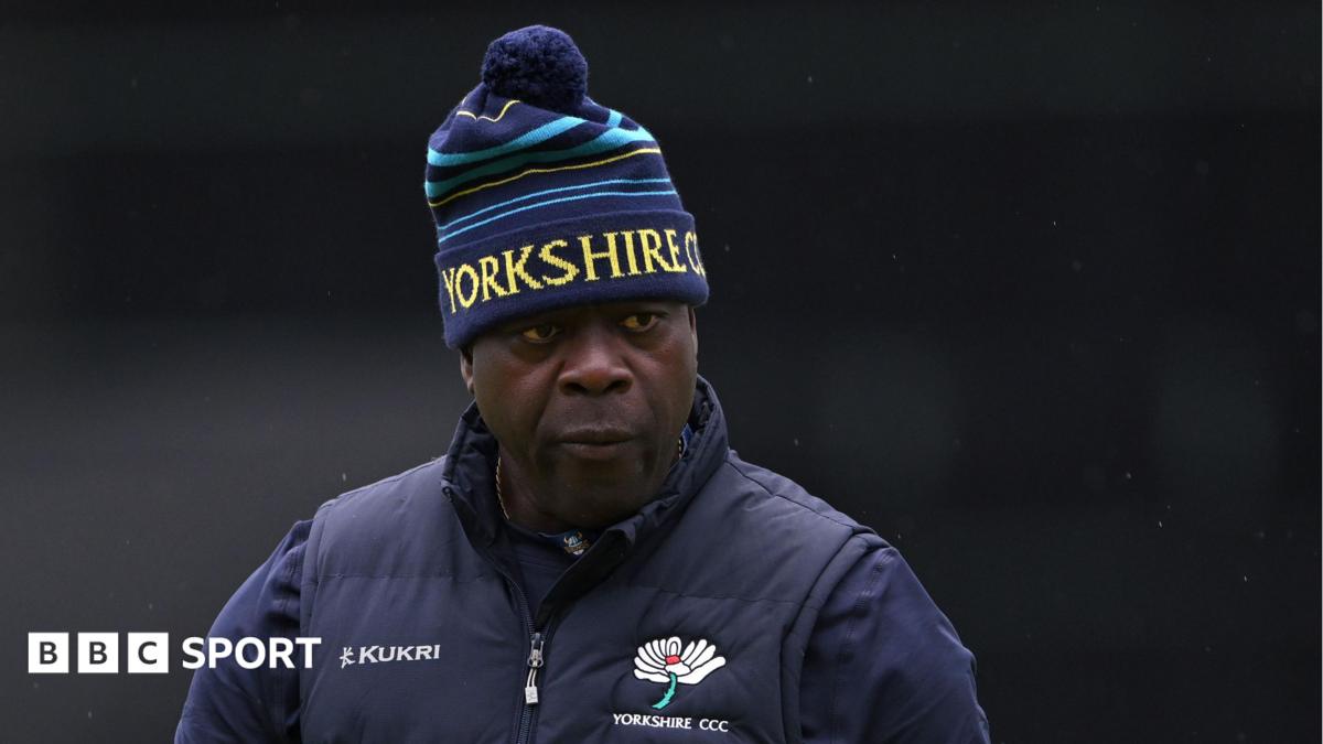 Yorkshire: Outgoing coach Gibson proud of fixing 'broken' club - BBC Sport