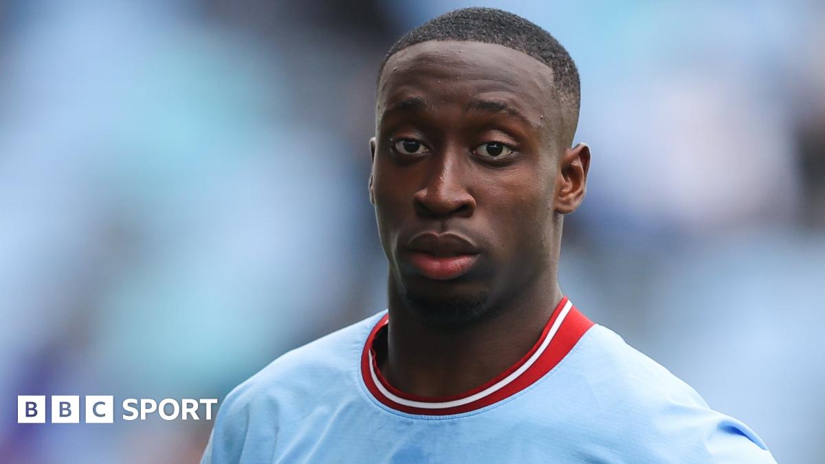 Carlos Borges: Ajax sign teenager from Man City in £17.3m deal - BBC Sport