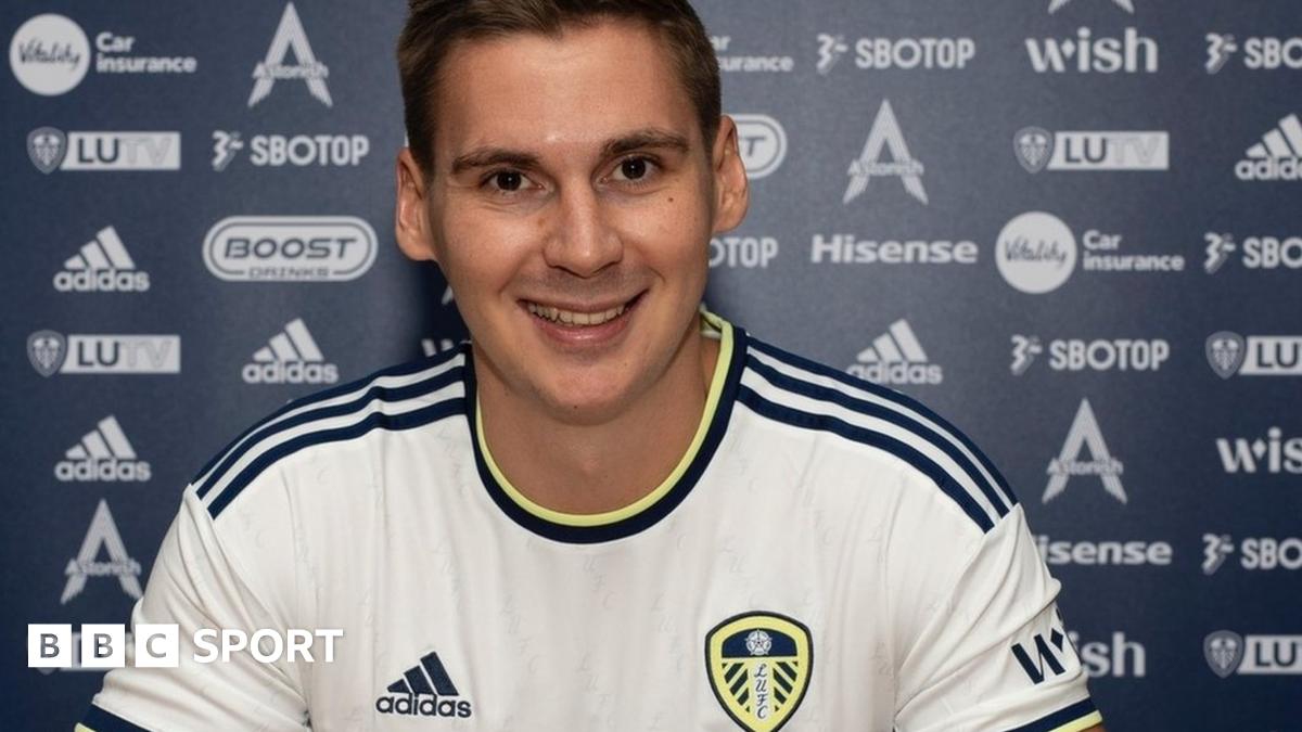 Leeds United sign Red Bull Salzburg defender Max Wober - BBC Sport