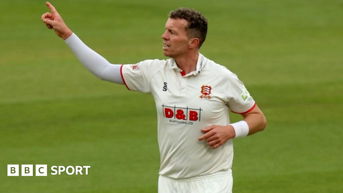 County Championship: Dom Sibley hits 43 for Warwickshire but Peter ...