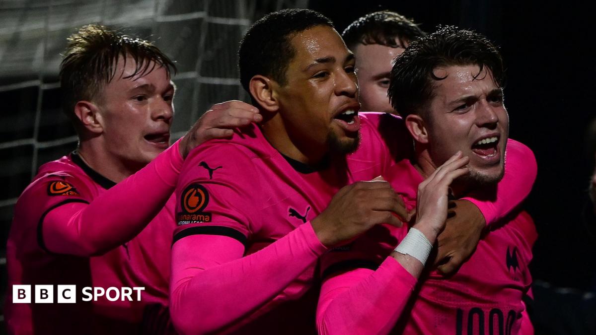 Torquay United ease relegation fears with 2-1 Truro City win - BBC Sport