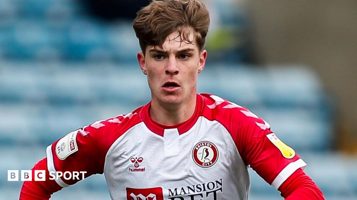 Alex Scott: Bristol City youngster aims for more opportunities - BBC Sport