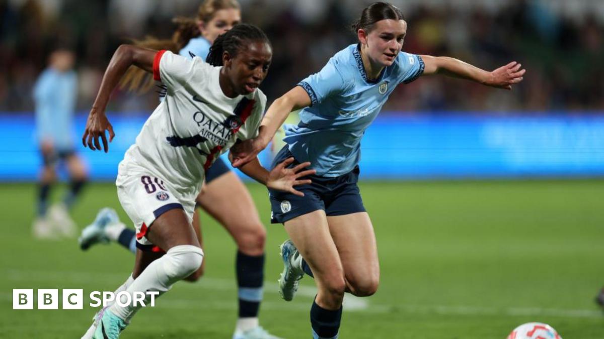 Man City duo Lily Murphy and Codie Thomas sign first contracts - BBC Sport
