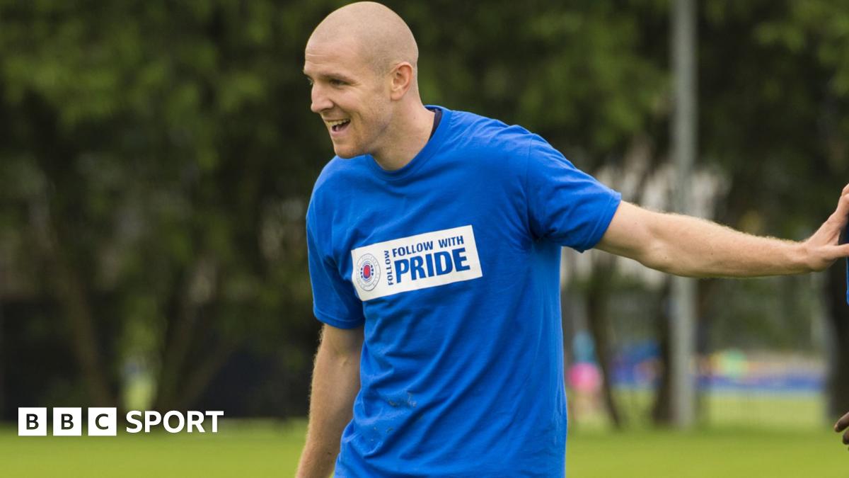 Rangers considering deal for Philippe Senderos - Mark Warburton - BBC Sport