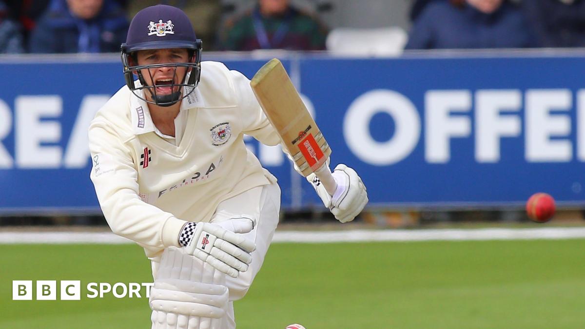 County Championship: Gareth Roderick's unbeaten 88 helps Gloucs to 262 ...