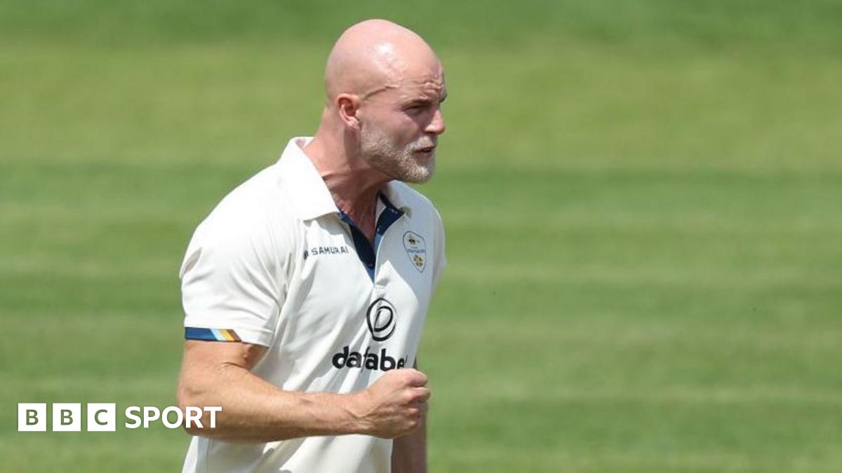 Zak Chappell onslaught gives Derbyshire control over Glamorgan - BBC Sport