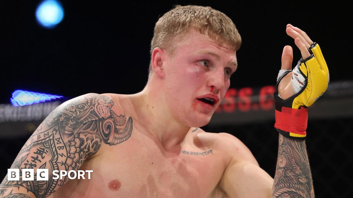 Cage Warriors 166: Mason Jones to fight Bryce Logan in San Diego - BBC Sport
