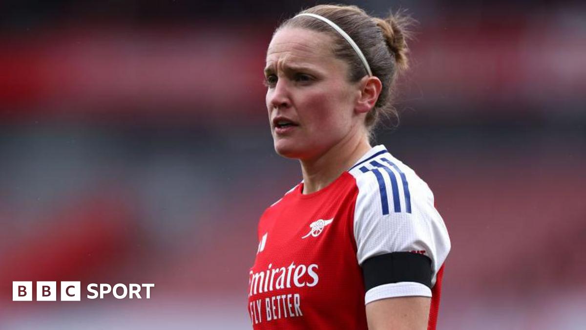 Kim Little: Arsenal captain Little extends contract until 2026 - BBC Sport